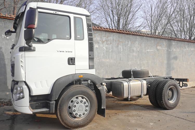 Howo T5G 330hp 4x2 Cargo Truck Chassis Price for Sale