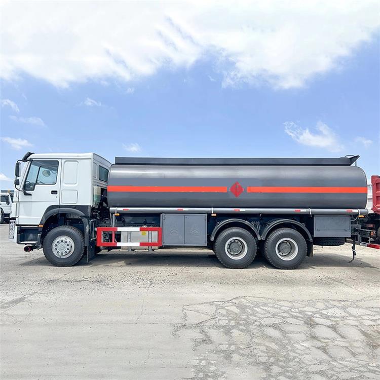 Refurbished Howo 371hp Fuel Tanker Truck - Howo Sinotruk 2020